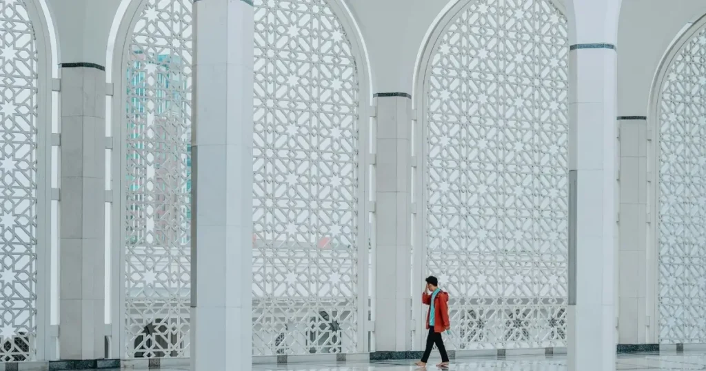 Dua While Entering Mosque: Unlocking Divine Mercy